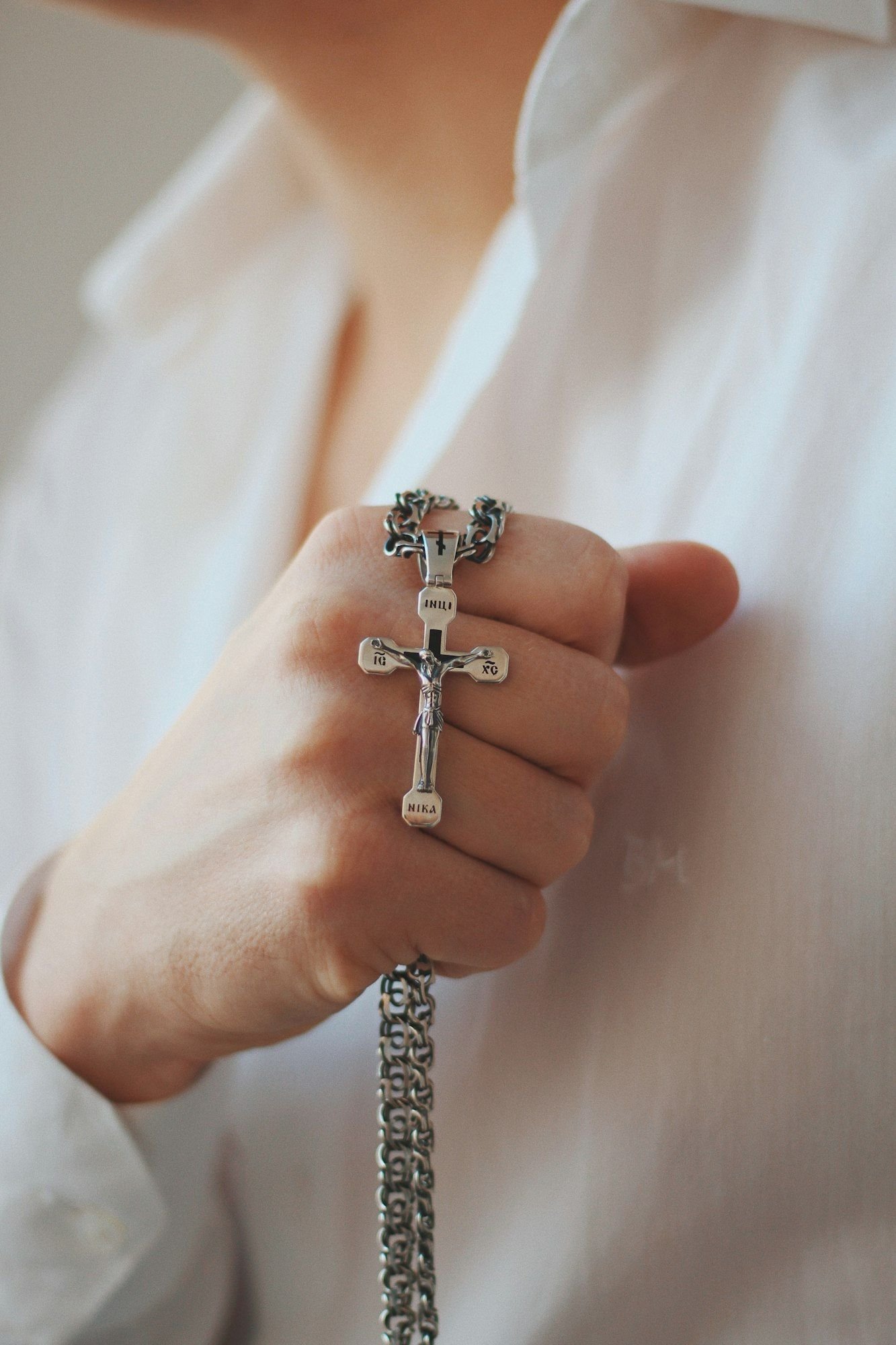 Unlocking the meaning behind the vin diesel cross necklace - Kimandway